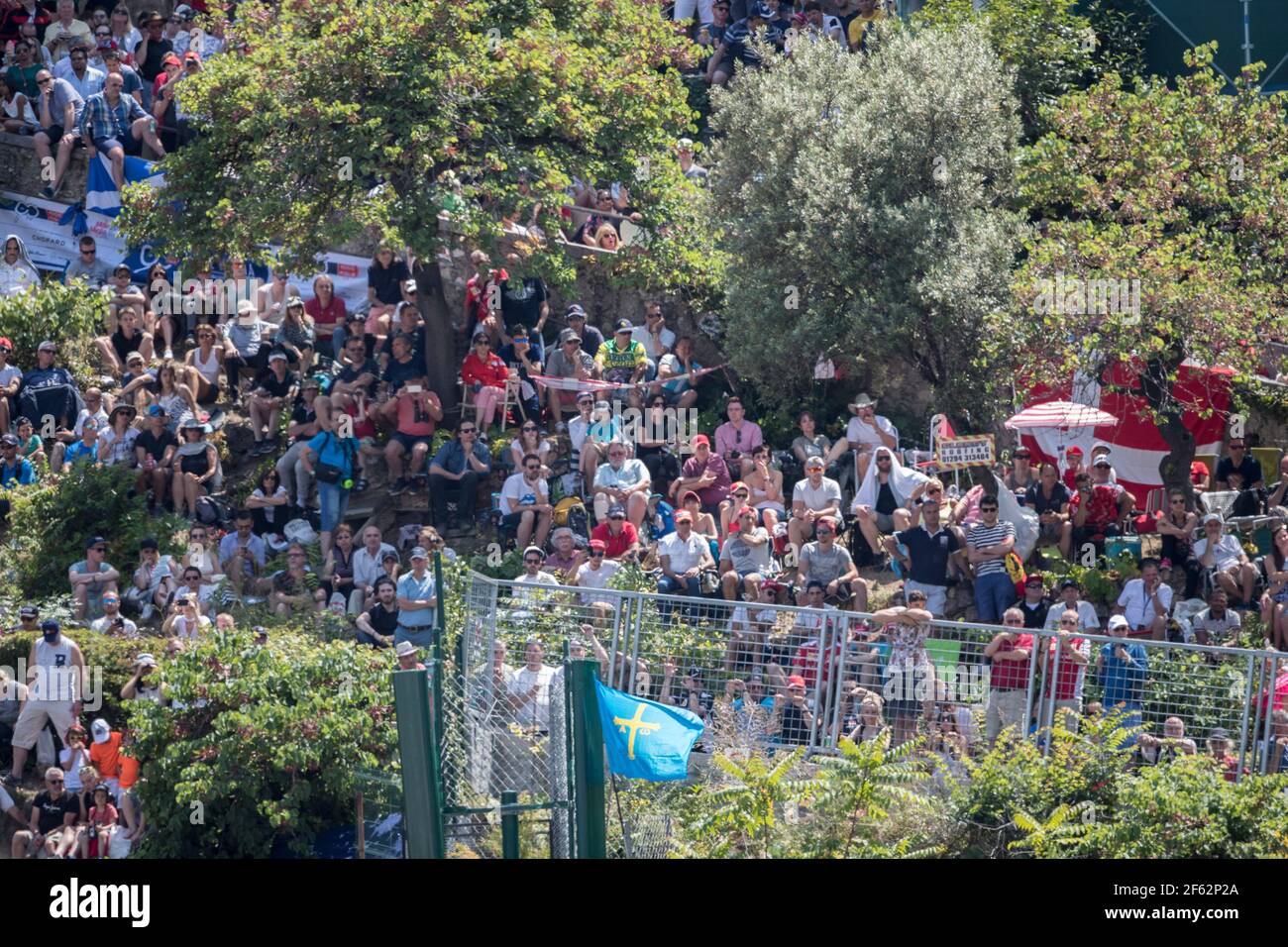 Monaco crowd monaco grand prix hi-res stock photography and images - Alamy