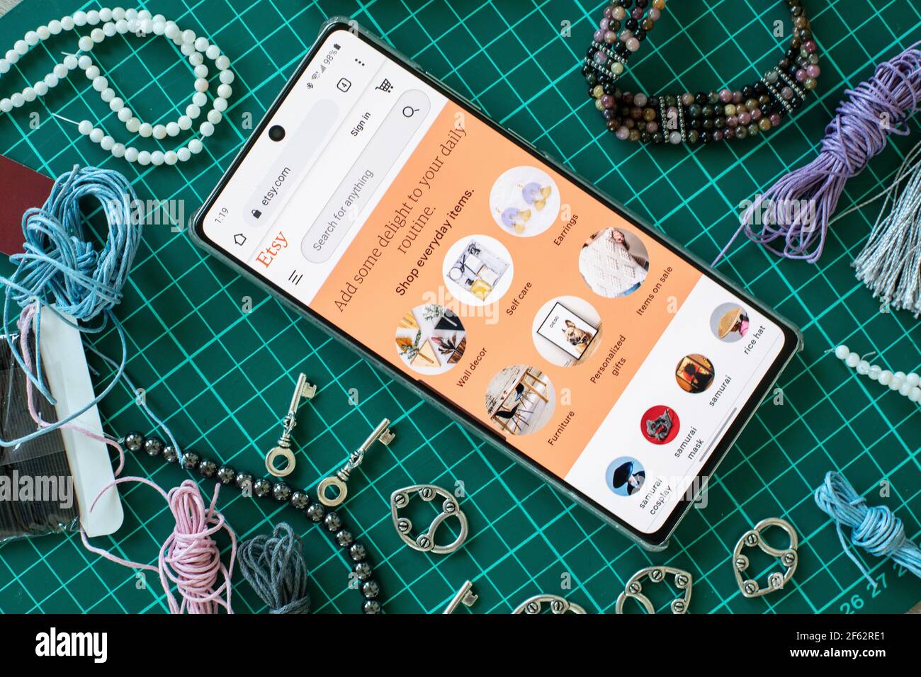 Etsy hi-res stock photography and images - Alamy