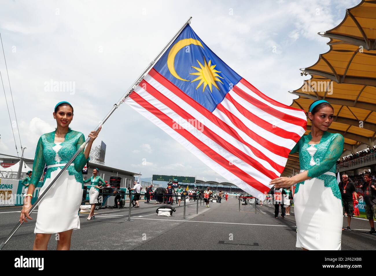 Formula 1 grid girls hi-res stock photography and images - Alamy