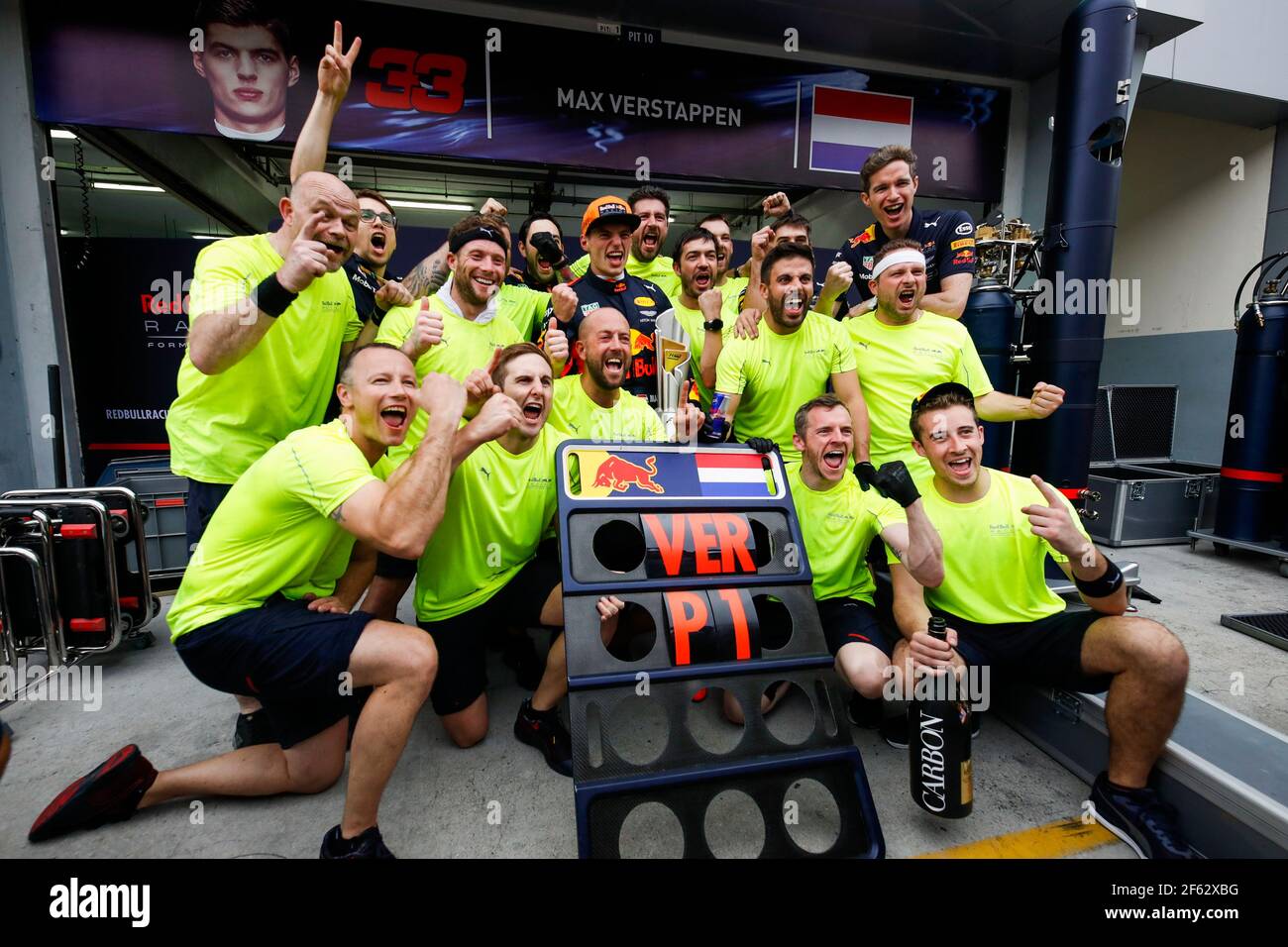 VERSTAPPEN Max (ned) Red Bull Tag Heuer RB13, RICCIARDO Daniel (aus ...