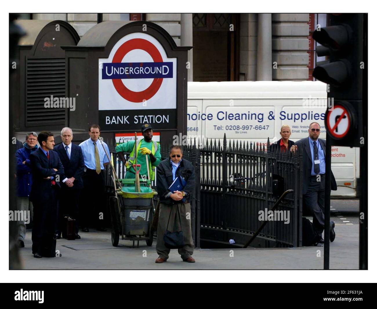 Three min silence at 11 am outside the Royal Exchange in the City of ...