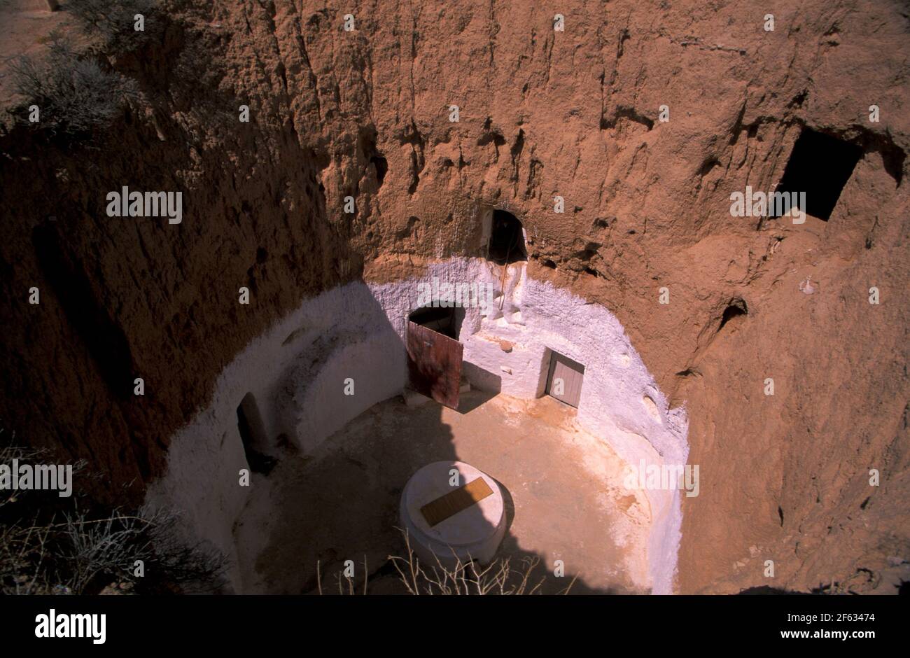 Cave house in matmata hi-res stock photography and images - Alamy