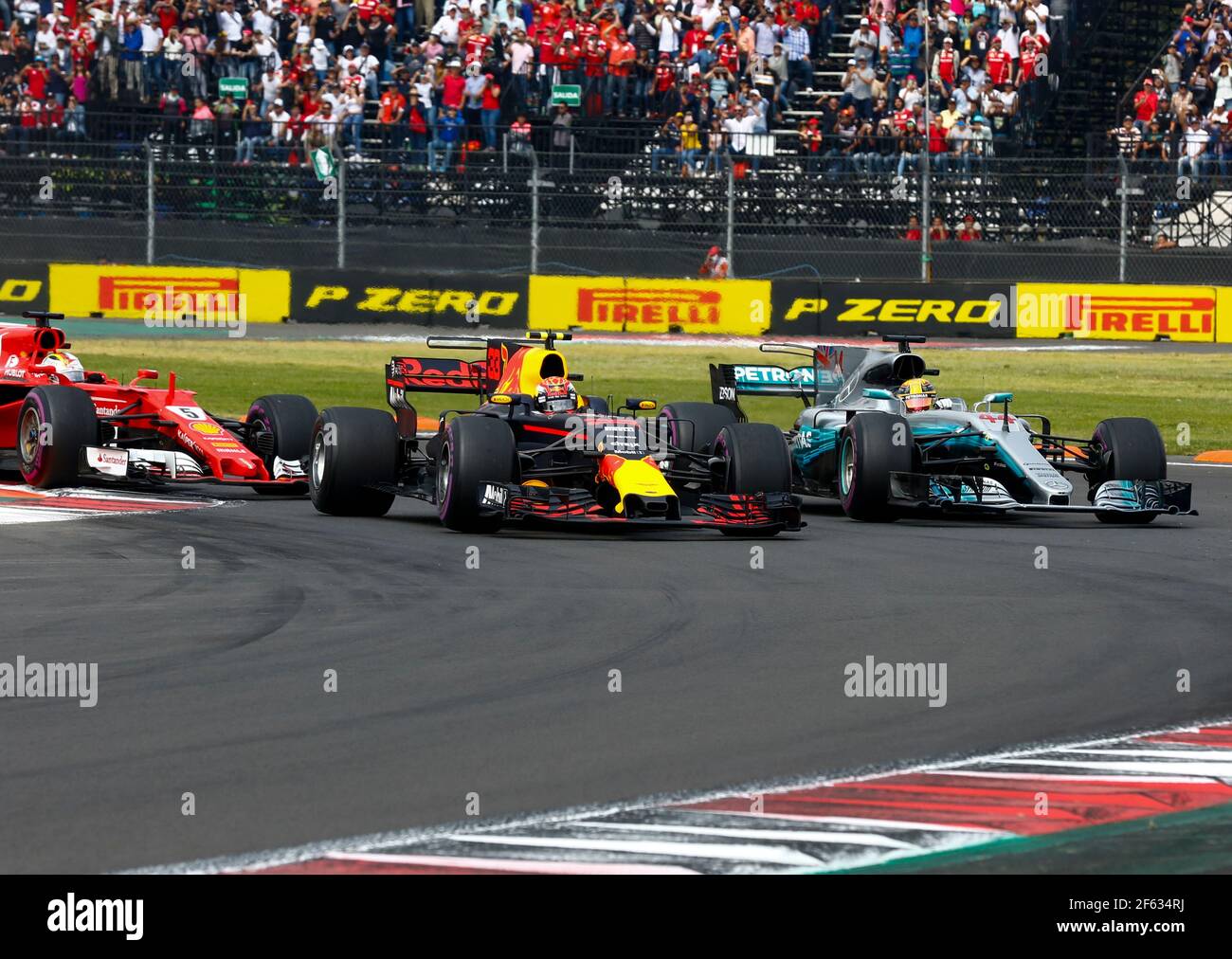 Start of the race. VERSTAPPEN Max (ned) Red Bull Tag Heuer RB13 ...