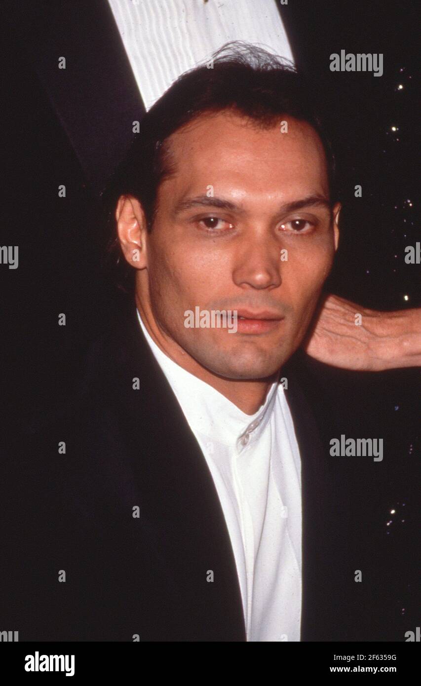 Jimmy Smits 1990 Credit: Ralph Dominguez/MediaPunch Stock Photo - Alamy