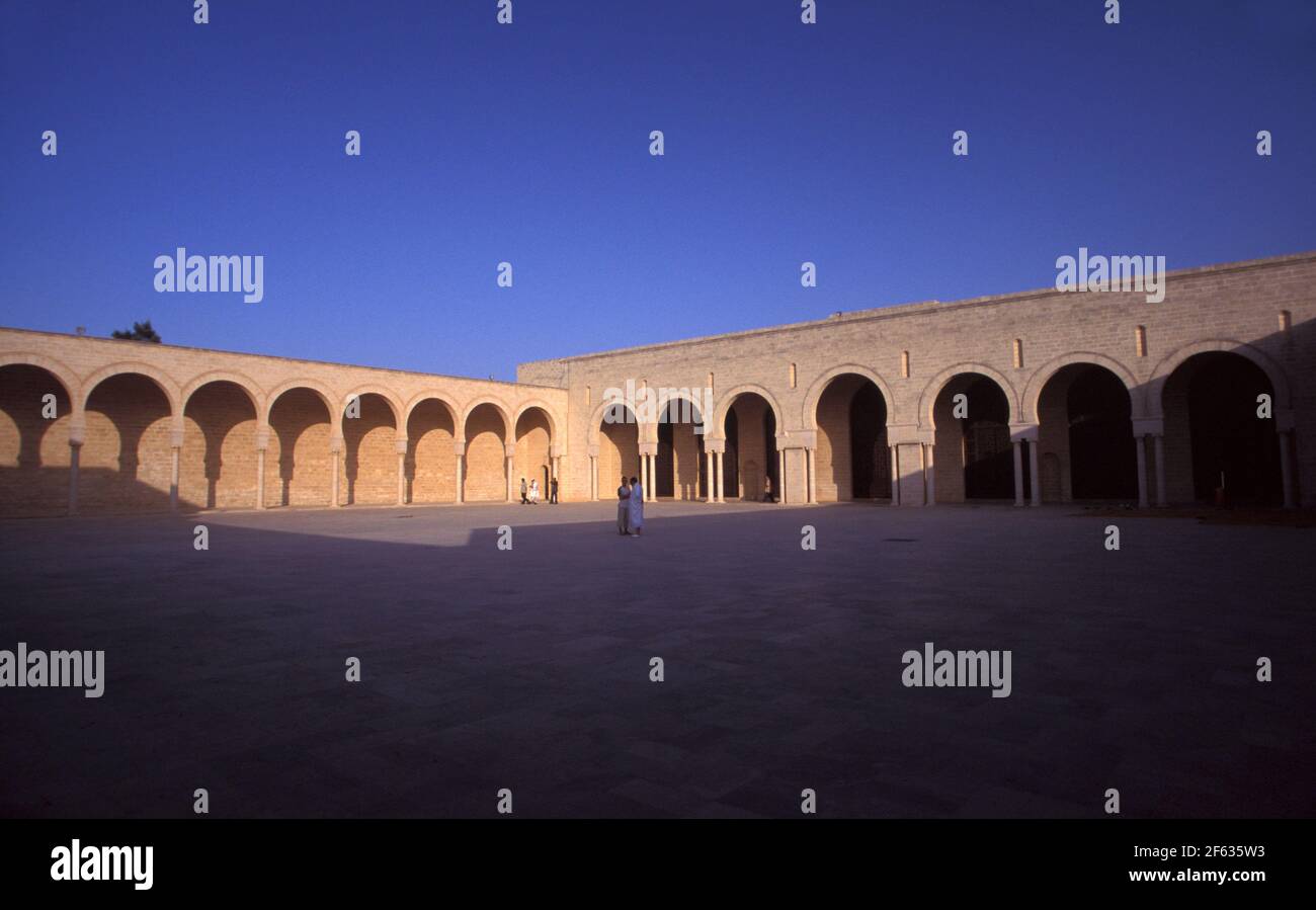 Mahdia tunisia mosque hi-res stock photography and images - Alamy