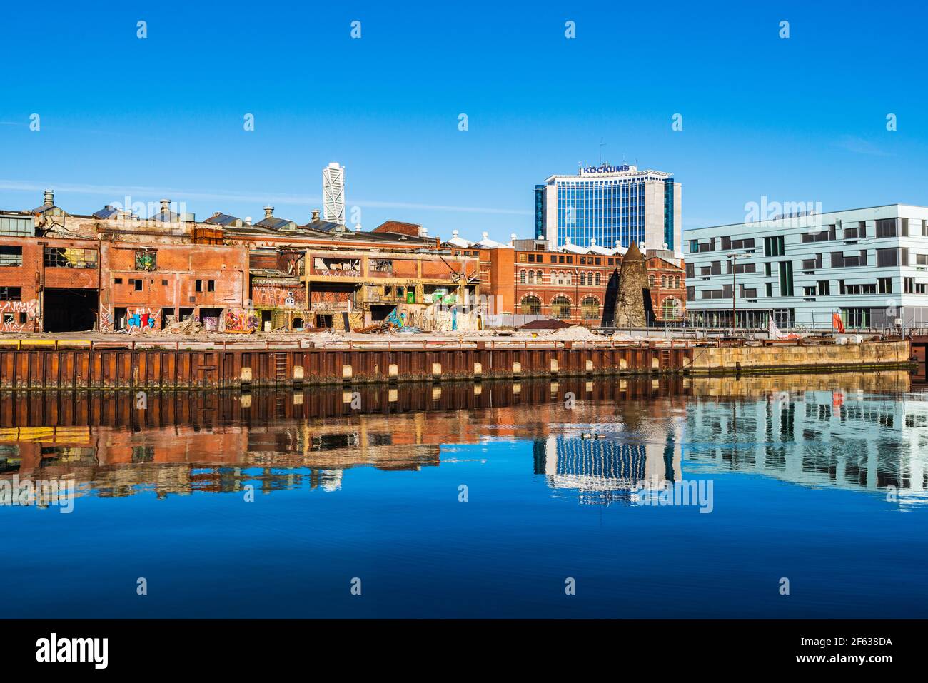 Reflections in harbour water hi-res stock photography and images - Alamy