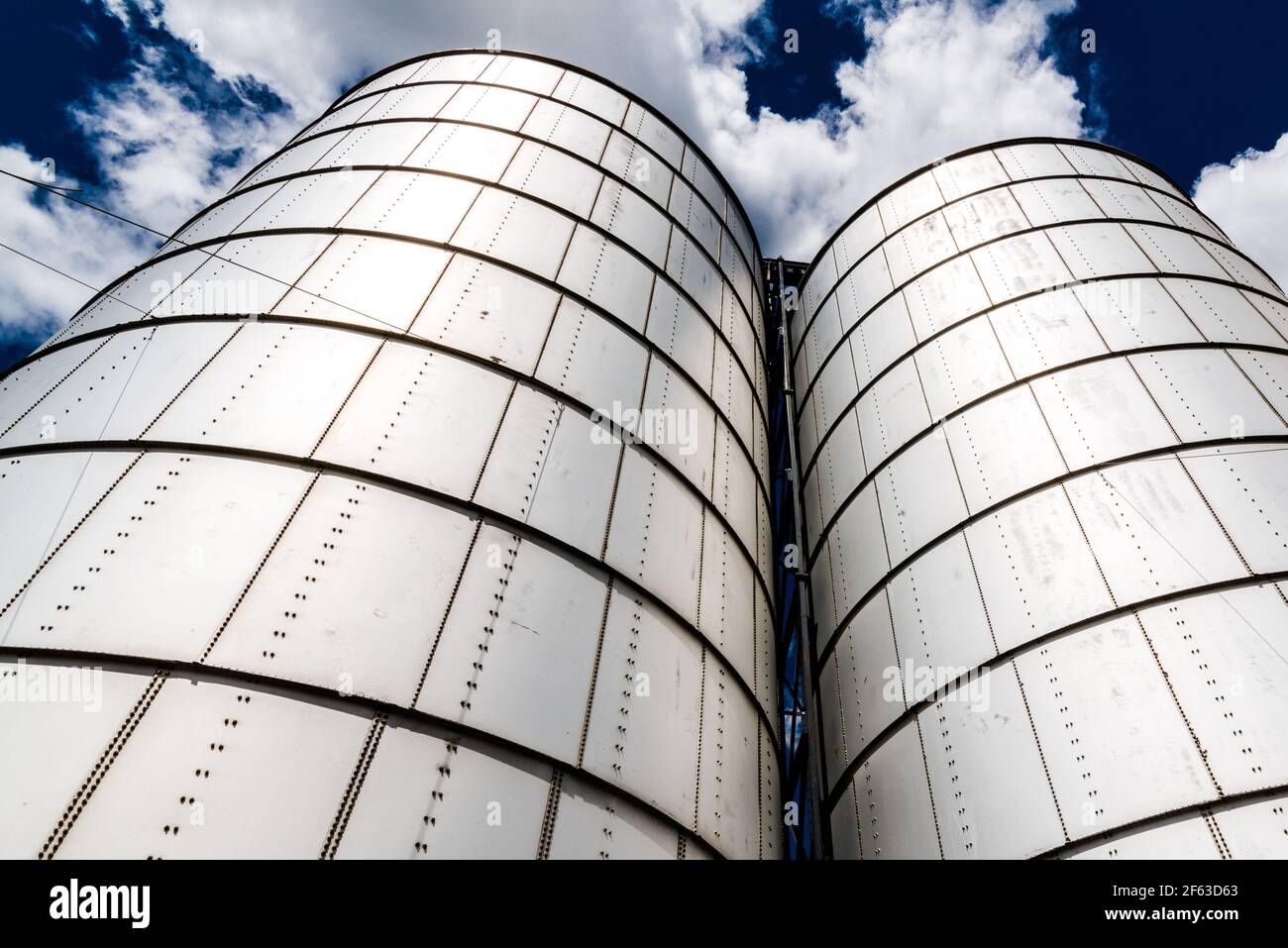 Grain storage facilities hi-res stock photography and images - Alamy