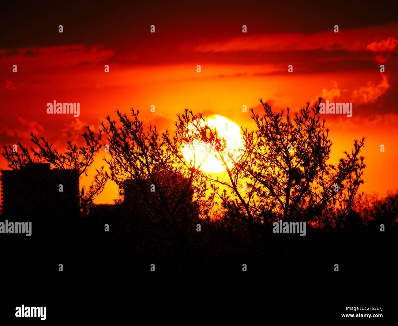 Breathtaking sunset illuminating sky hi-res stock photography and ...