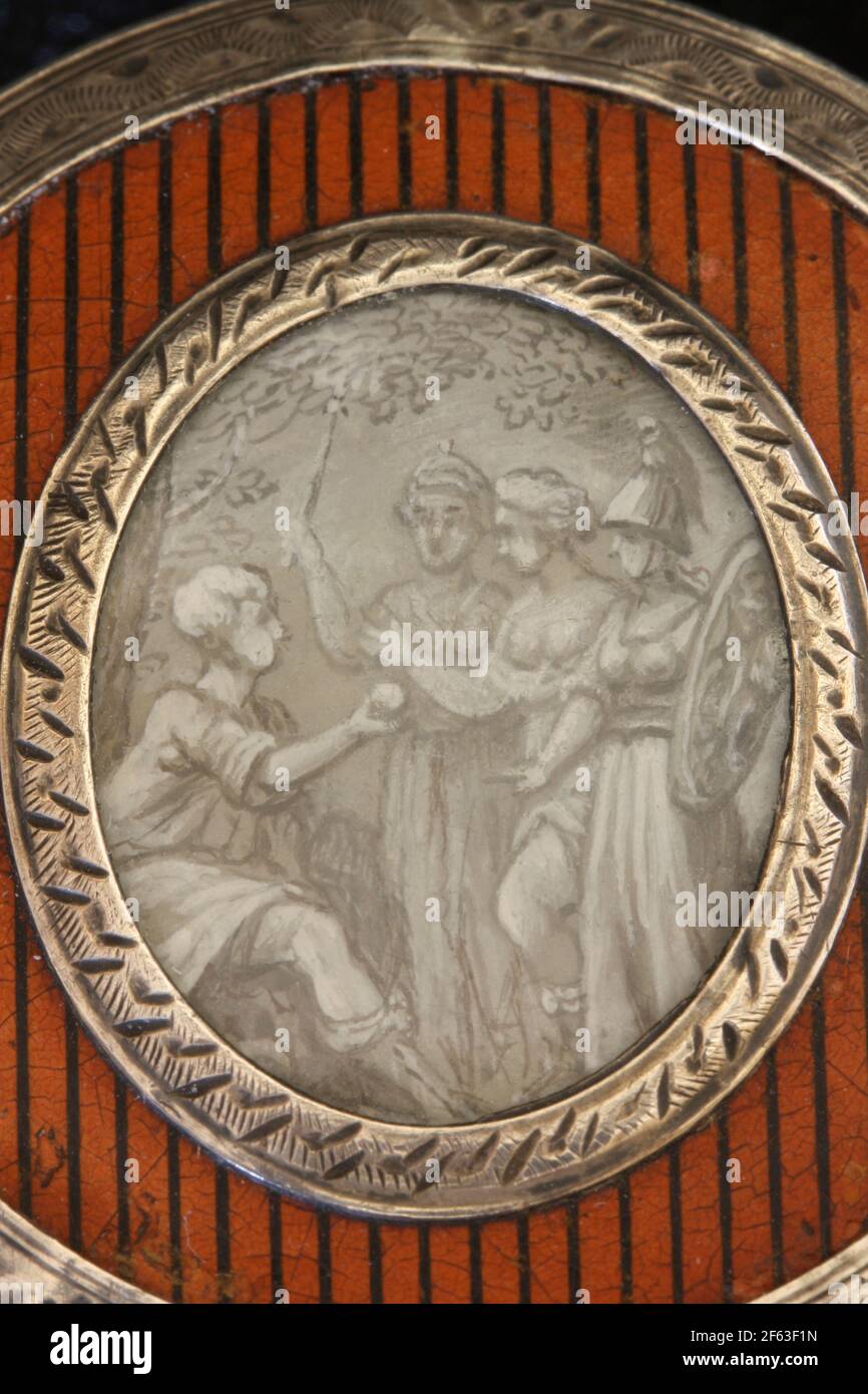 Small antique box made of Vernis Martin ware lined with tortoise shell ...