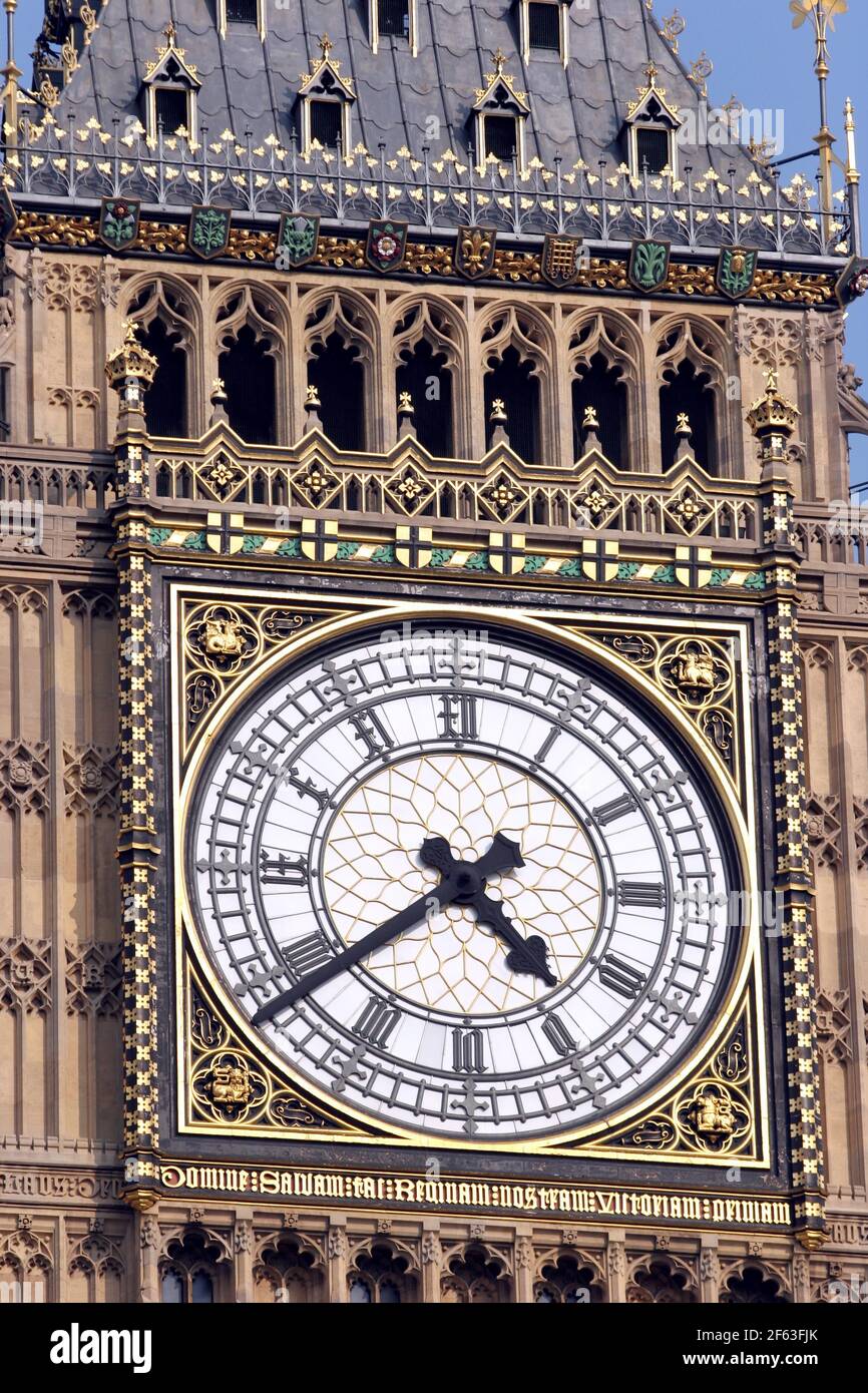 Big ben iconic clock hi-res stock photography and images - Alamy