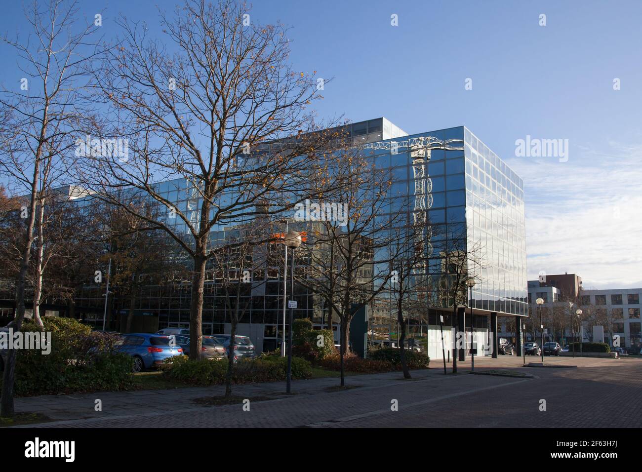 Commercial building architecture uk hi-res stock photography and images ...