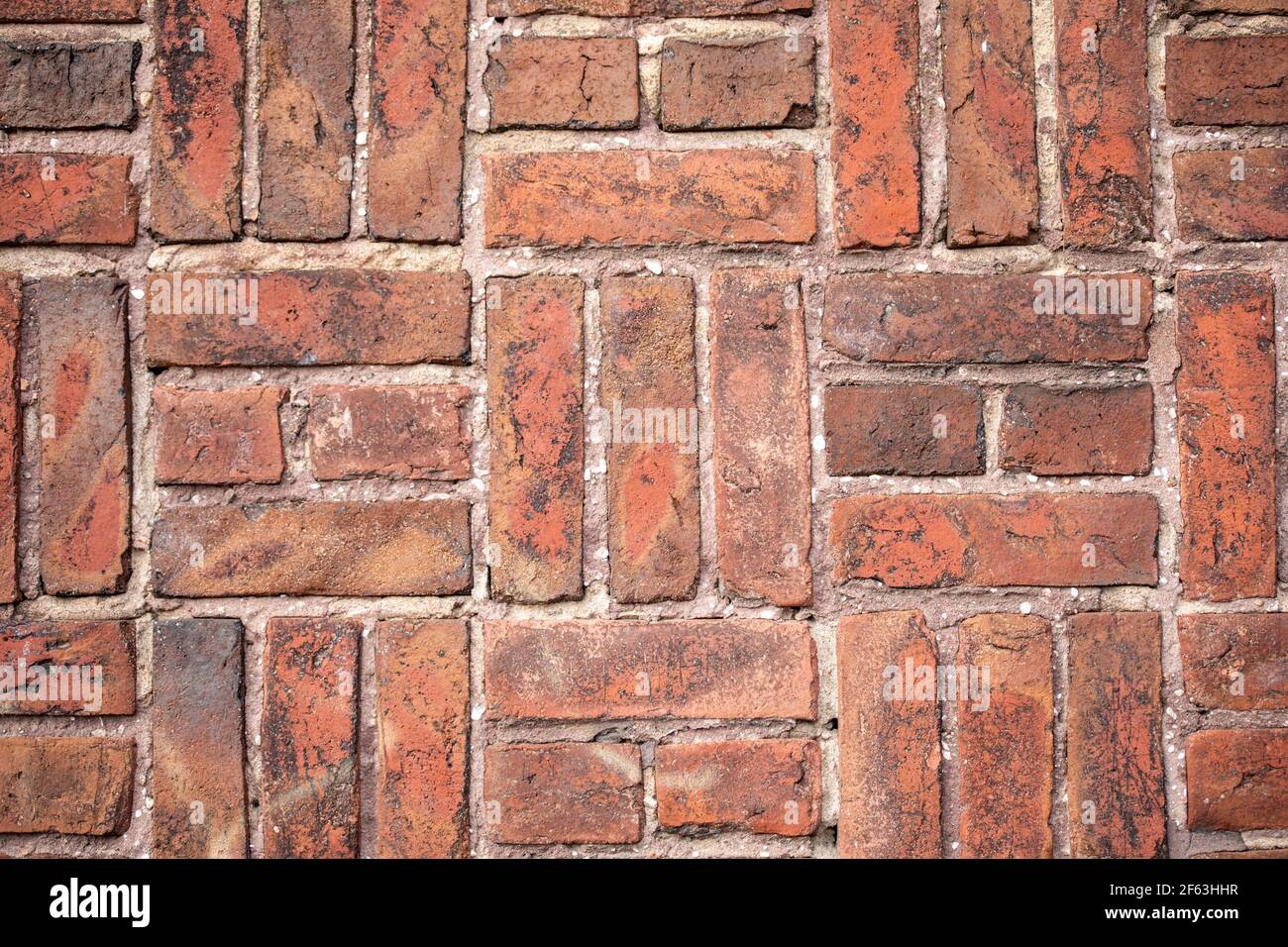Red brick wall hi-res stock photography and images - Alamy