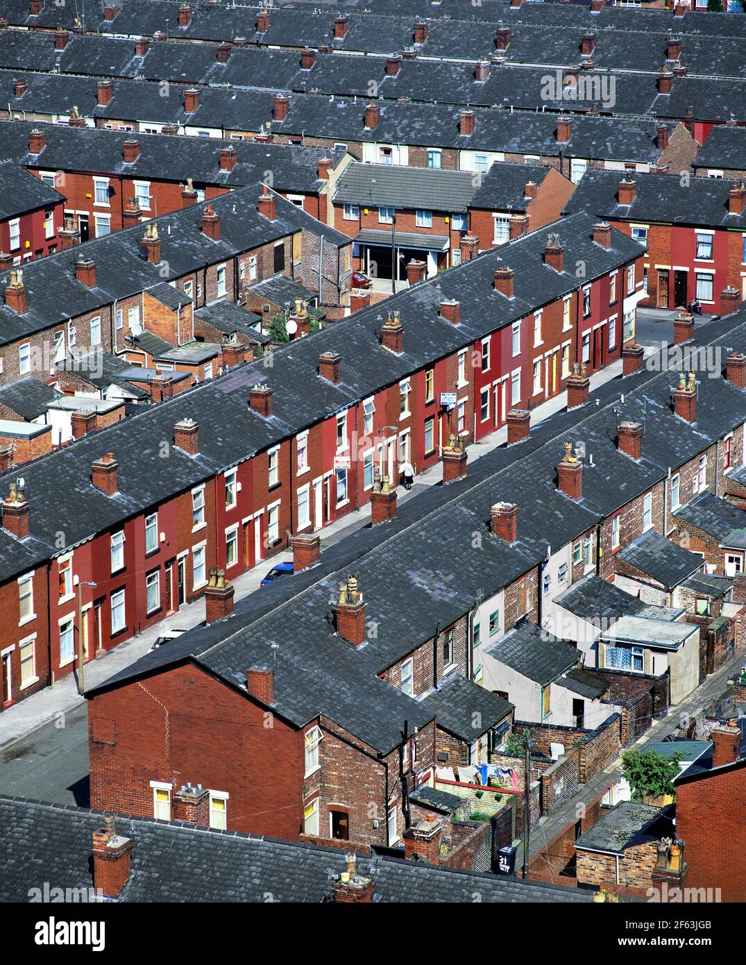 Terraced housing in Sherrington Street, Longsight, Manchester Stock ...