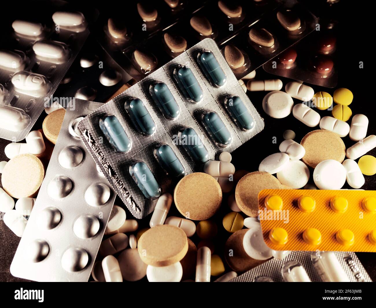 pharmaceuticals antibiotics pills medicine colorful antibacterials ...