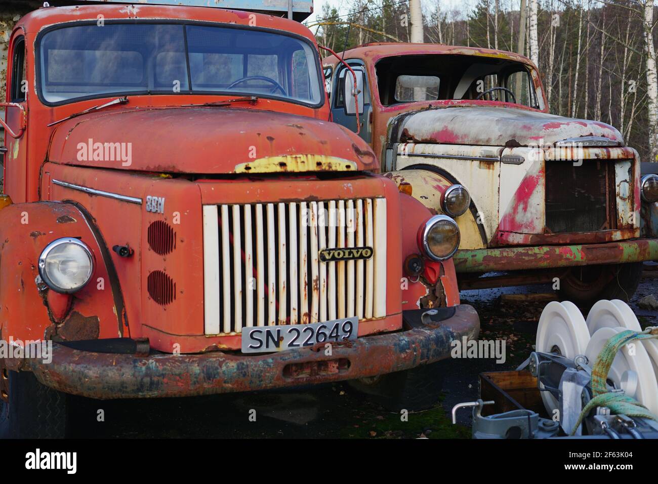 Rusty old trucks hi-res stock photography and images - Alamy