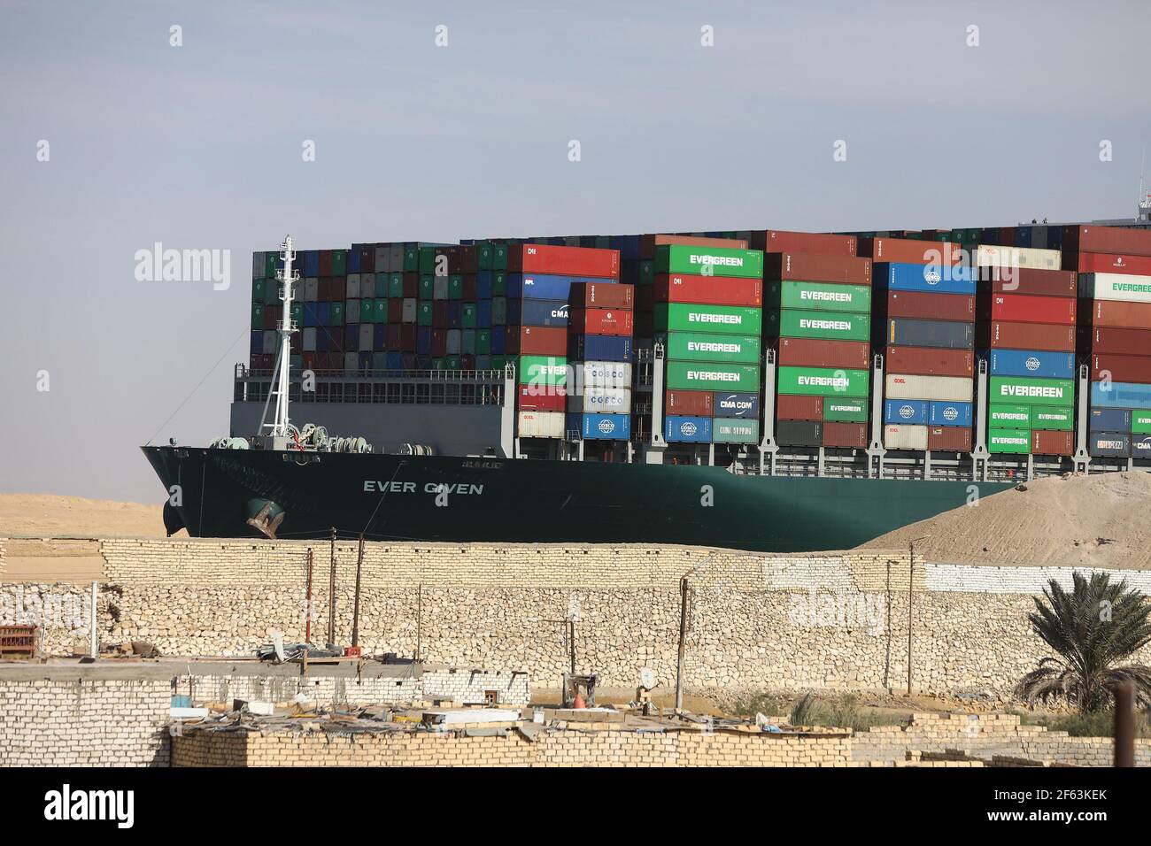 Ever given container ship hi-res stock photography and images - Alamy