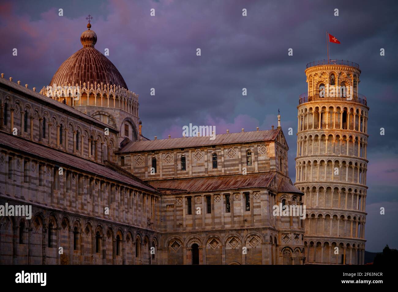 Cattedrale di pisa italia hi-res stock photography and images - Alamy