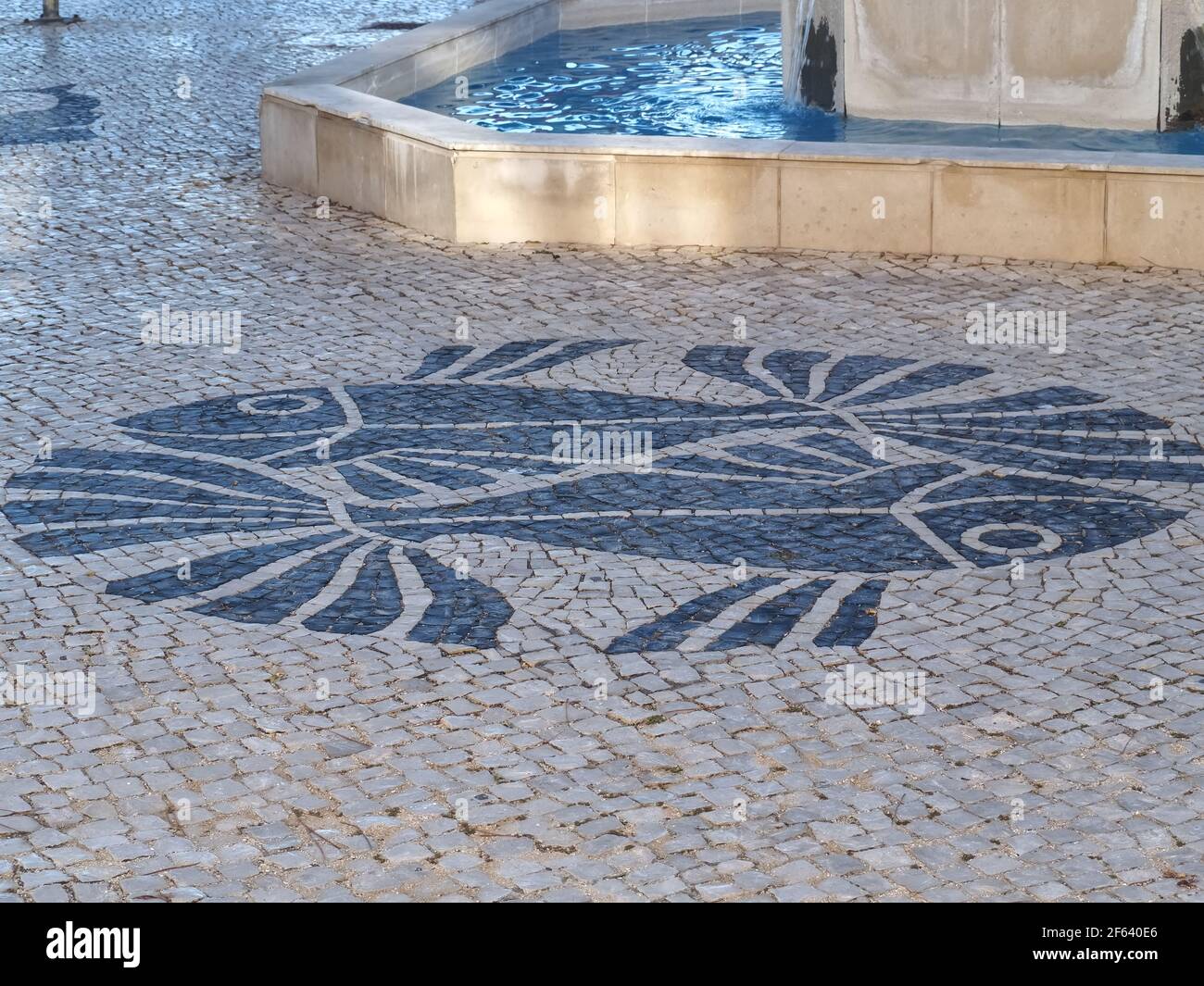 Portuguese paving stones hi-res stock photography and images - Alamy