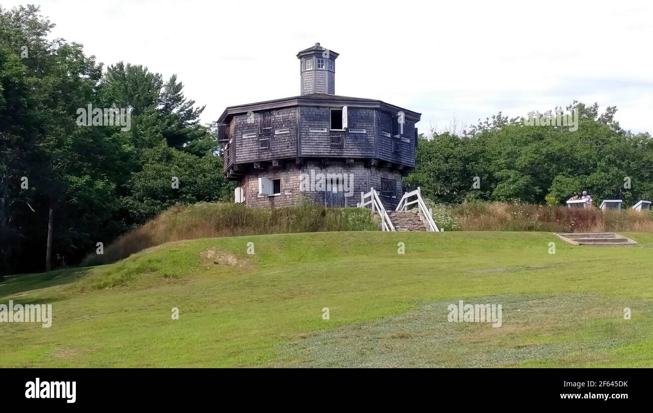 Fort Edgecomb, built in 18081809, two-story octagonal wooden blockhouse ...