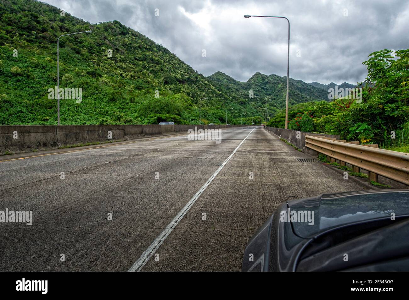 Scenic drive: H3 highway on Oahu island, Hawaii Stock Photo - Alamy