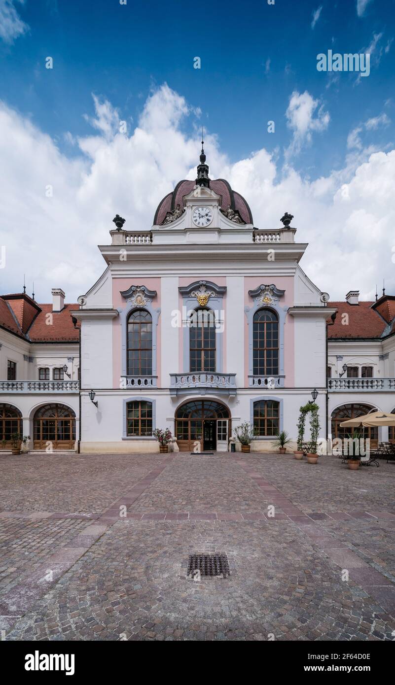 Baroque castle godollo hi-res stock photography and images - Alamy