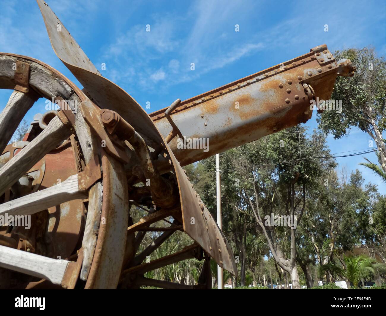 Rusty old cannon next to historic bunkers at Cadiz (Andalusia, Spain ...