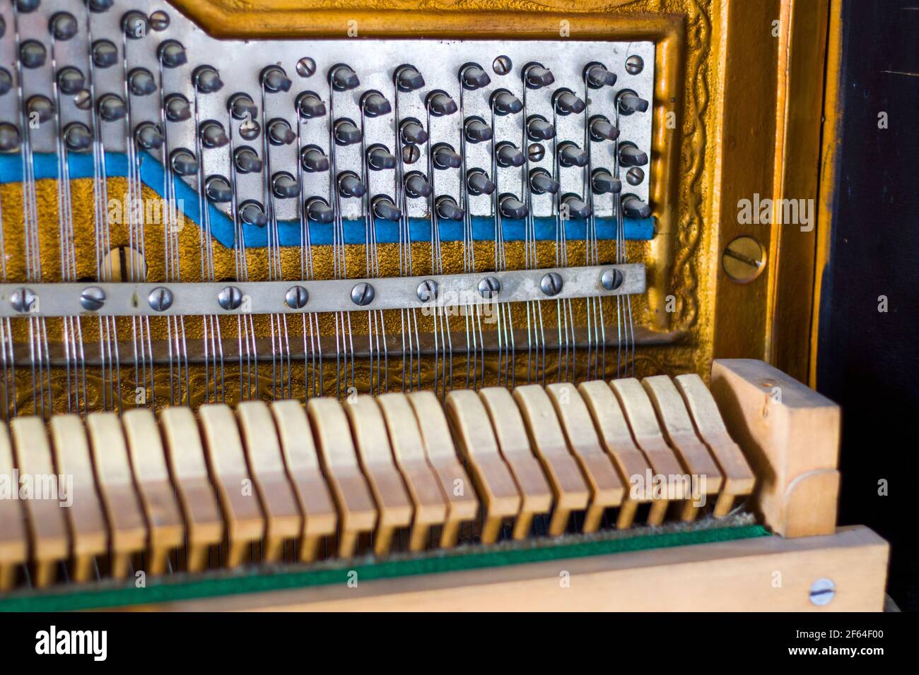 Close up grand piano hammers hi-res stock photography and images - Alamy