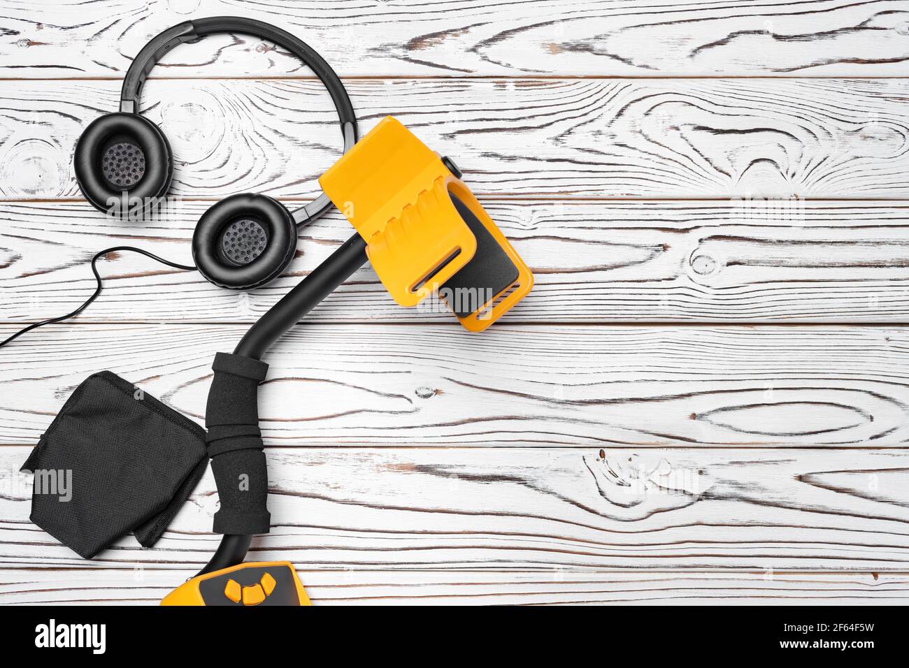 Accessories and detectors hi-res stock photography and images - Alamy