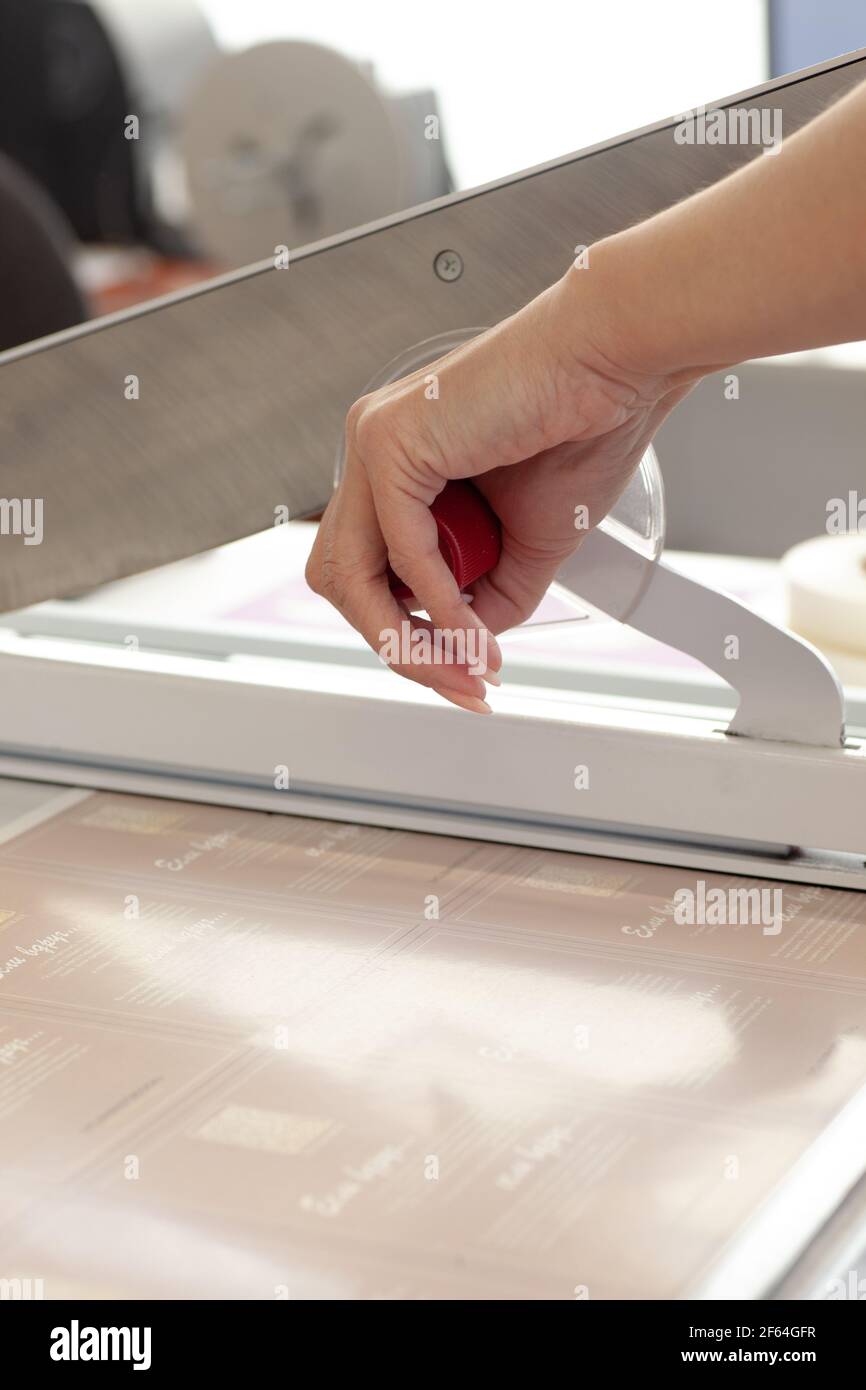 Paper Cutter Cuts Off Fingers