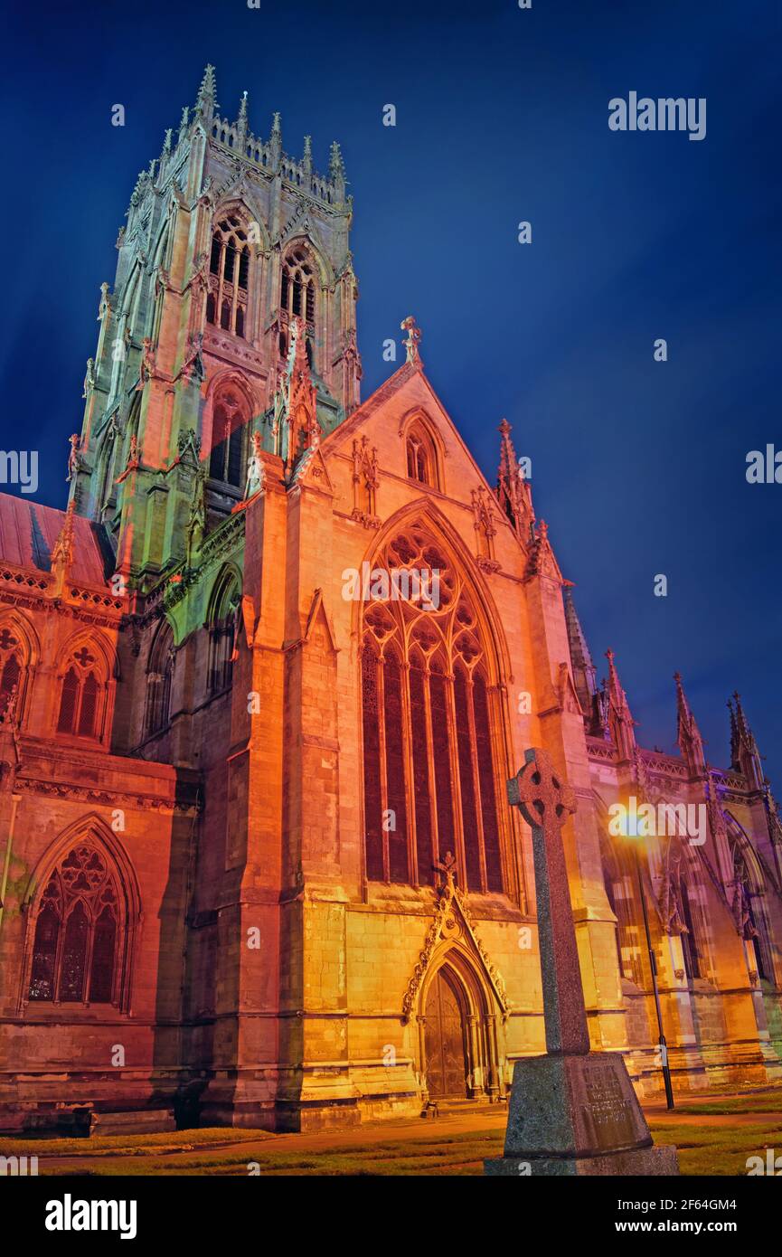 Doncaster minster at night hi-res stock photography and images - Alamy