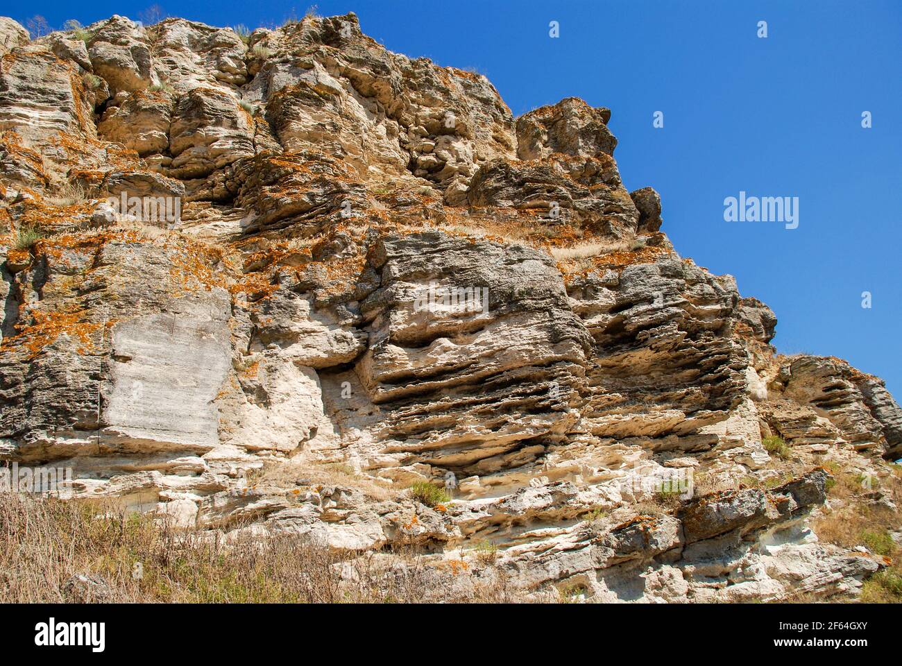 Layered bedrock hi-res stock photography and images - Alamy