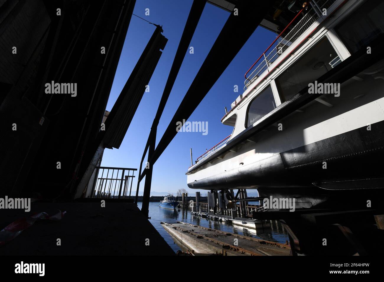 Friedrichshafen, Germany. 30th Mar, 2021. The passenger ship MS ...