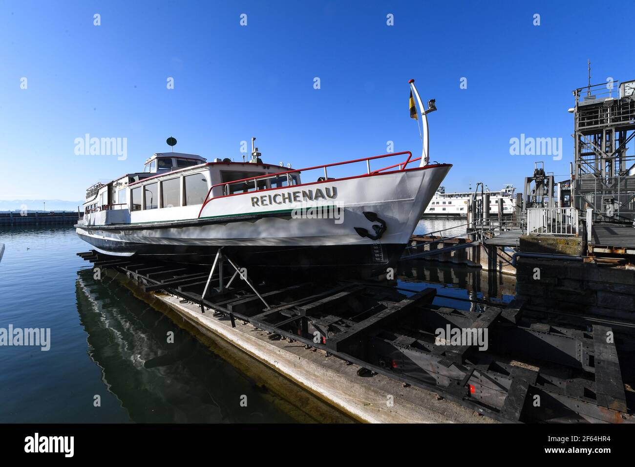 Friedrichshafen, Germany. 30th Mar, 2021. The passenger ship MS ...