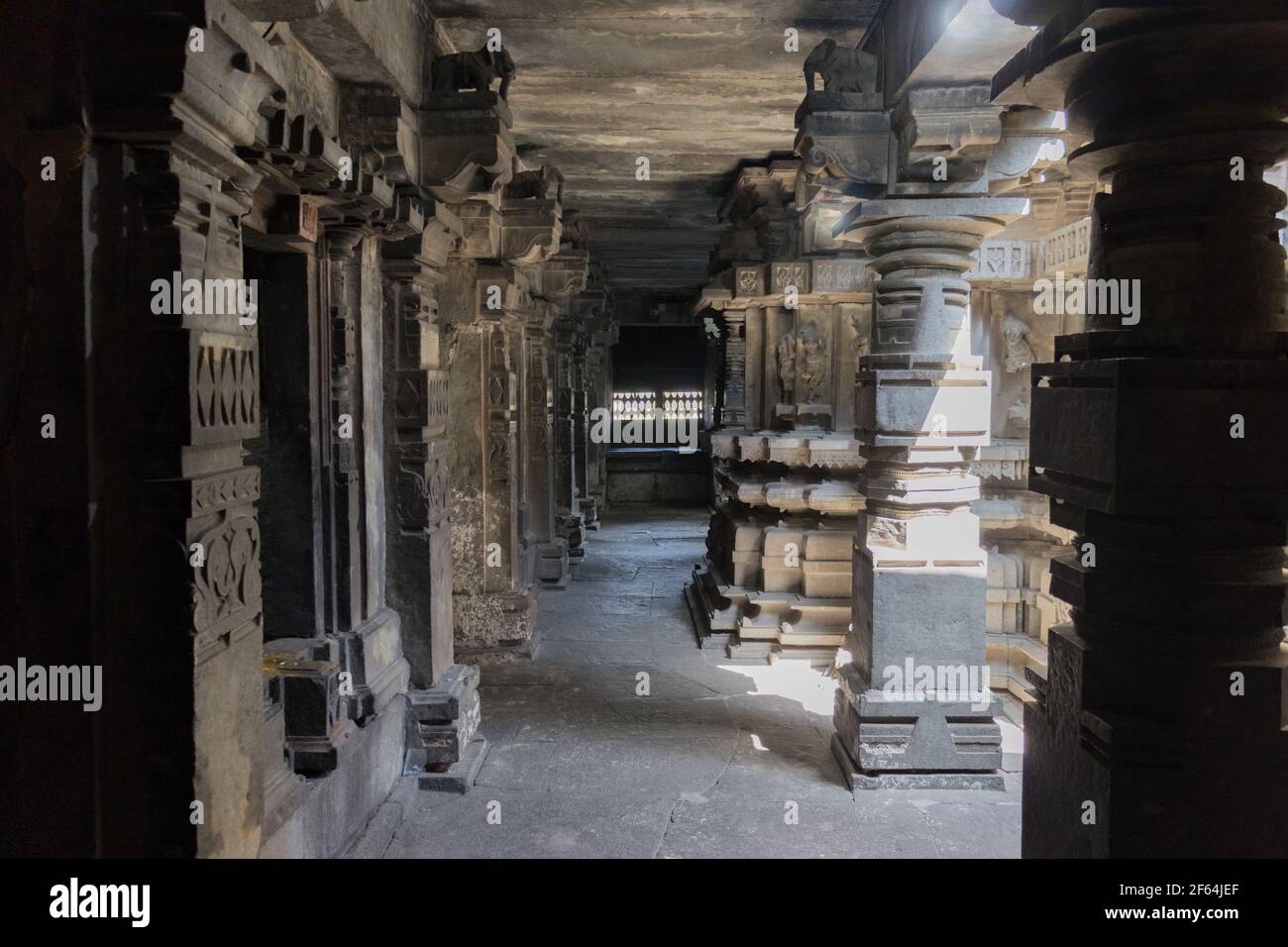 Traditional temple walls hi-res stock photography and images - Alamy