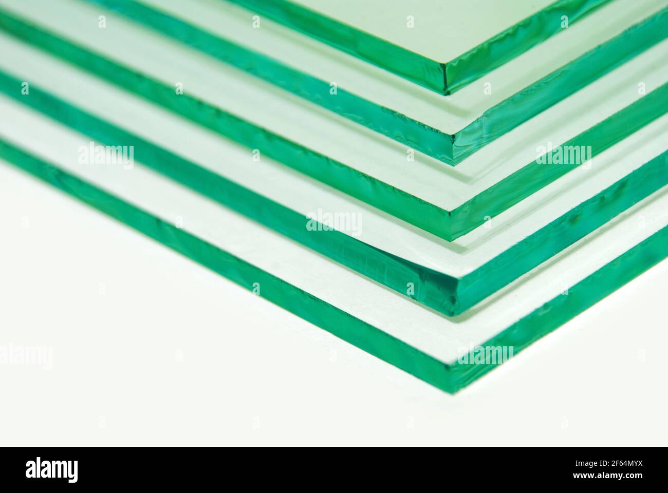 Sheets of Factory manufacturing tempered clear float glass panels cut ...