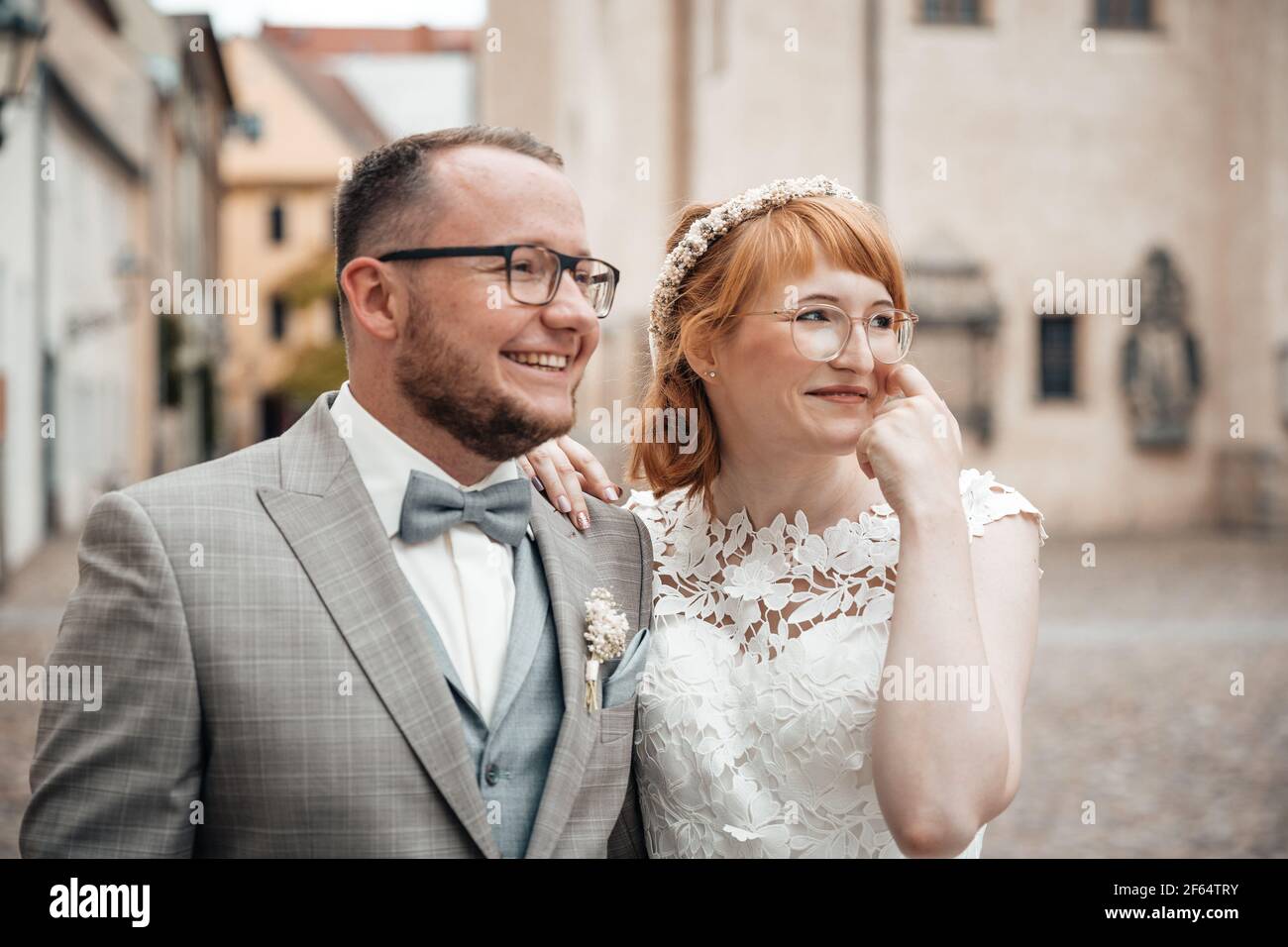 Happy bridal couple on their wedding day Stock Photo - Alamy
