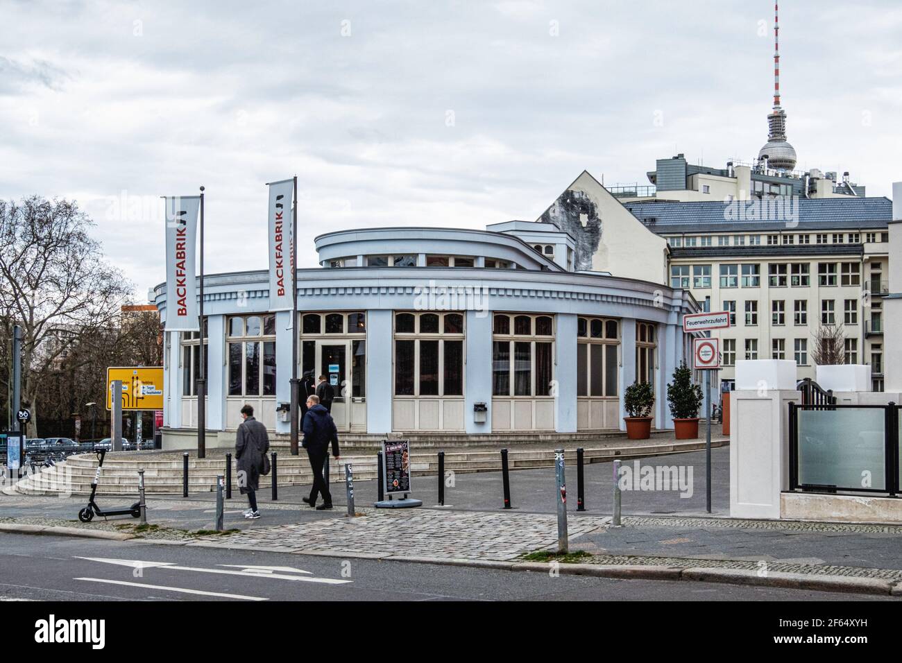 Hsitoric industrial building hi-res stock photography and images - Alamy