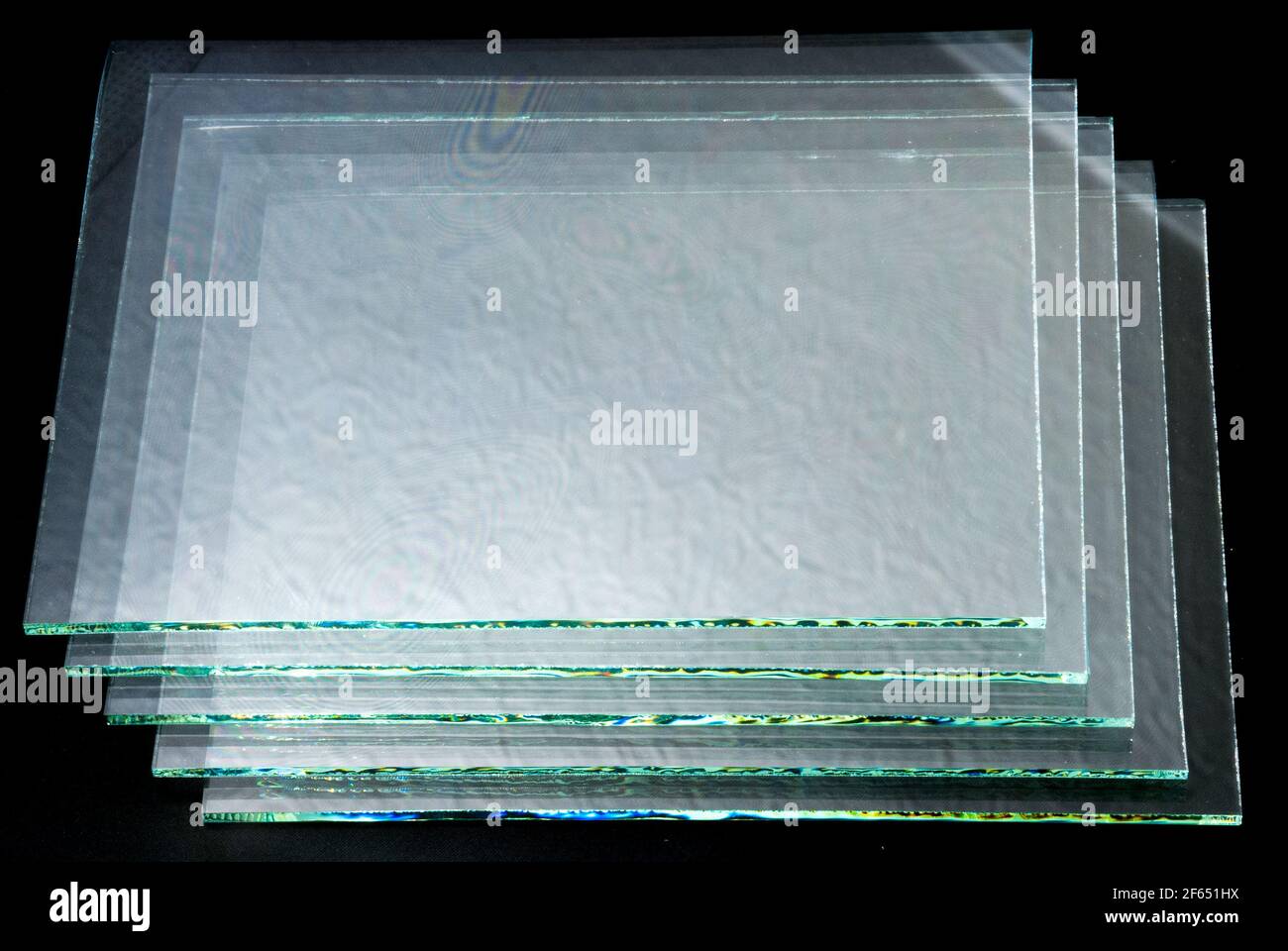 Sheets of Factory manufacturing tempered clear float glass panels cut ...