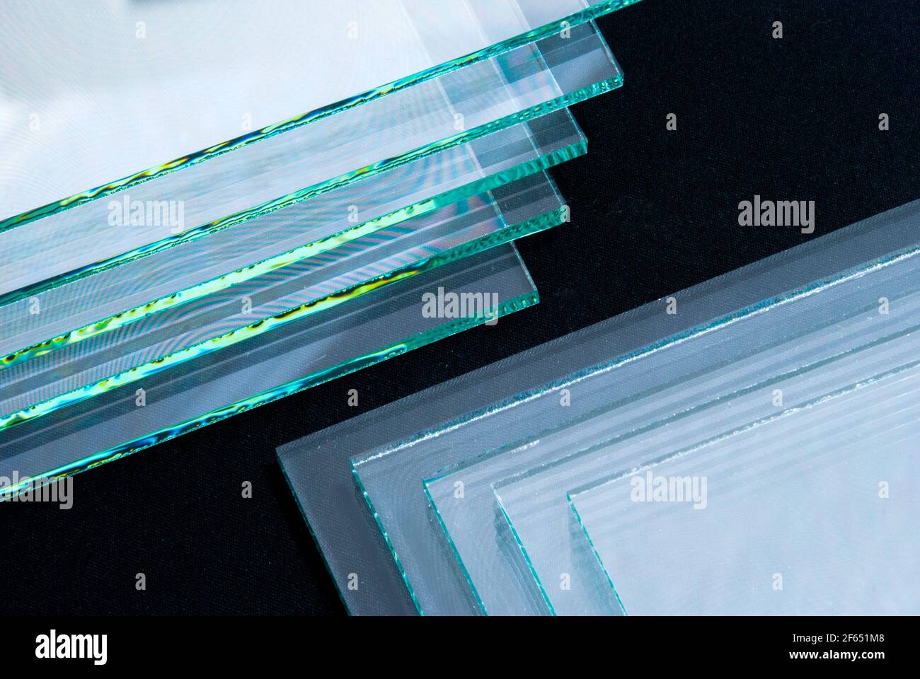 Sheets of Factory manufacturing tempered clear float glass panels cut ...