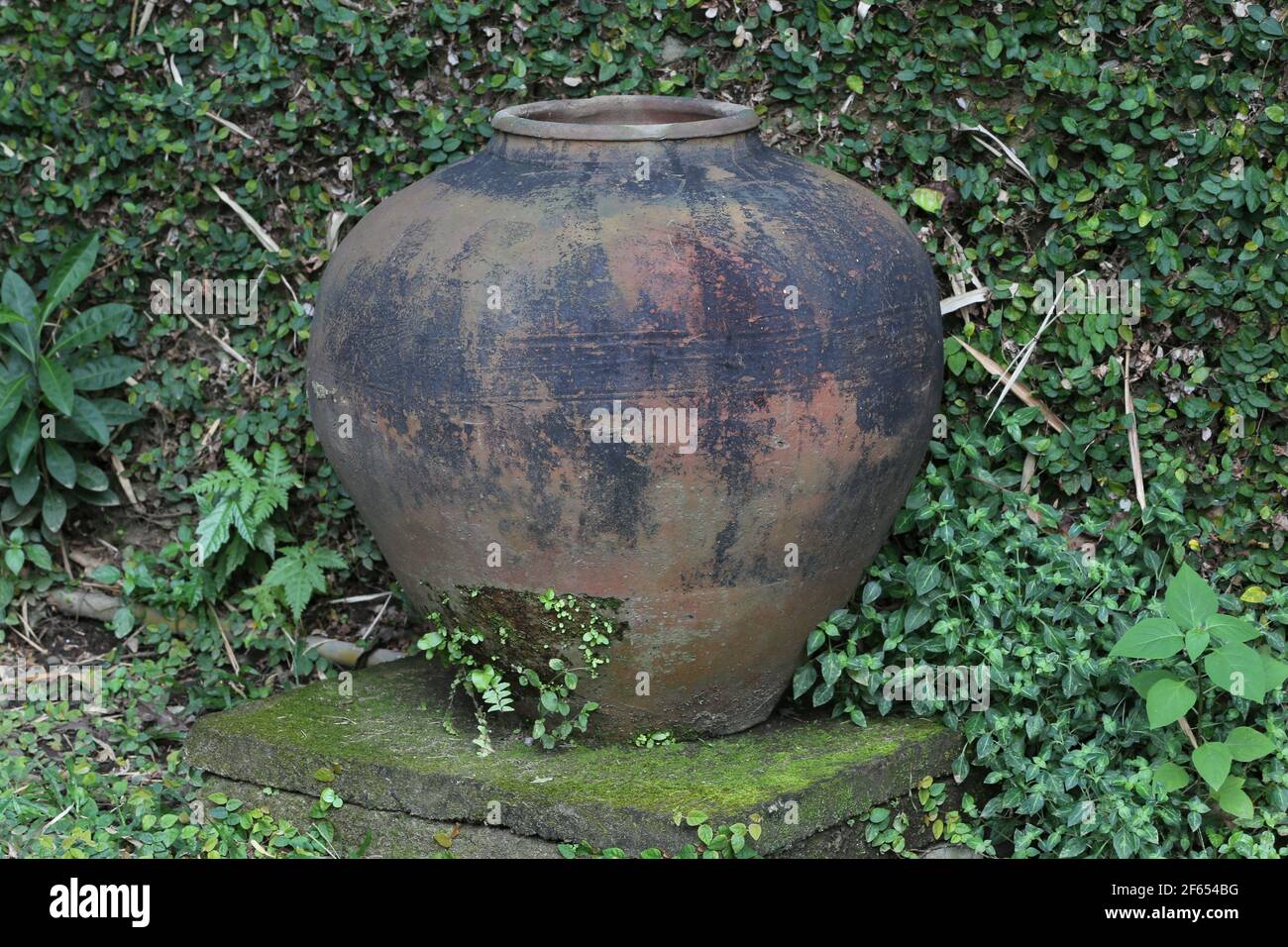 Philippines Pottery High Resolution Stock Photography and Images - Alamy
