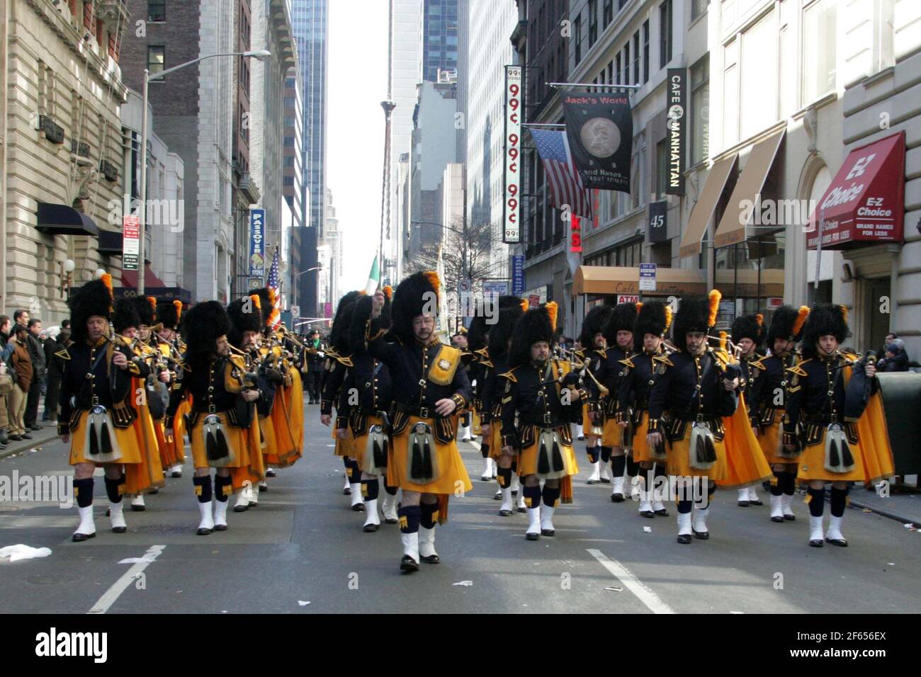 St patricks day parade preparation hi-res stock photography and images ...