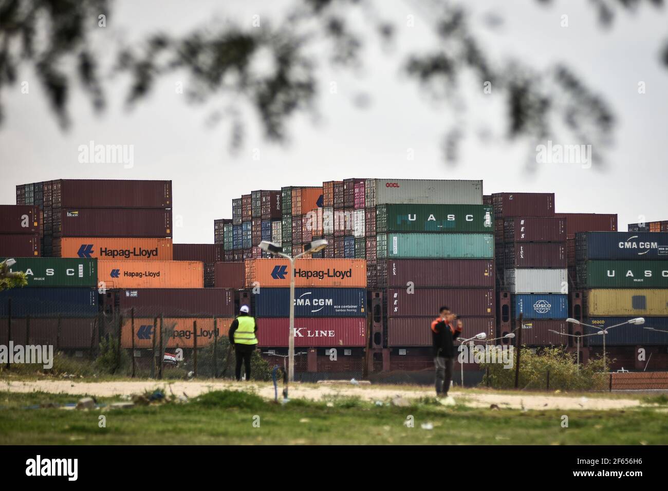 Ever given cargo suez hi-res stock photography and images - Alamy
