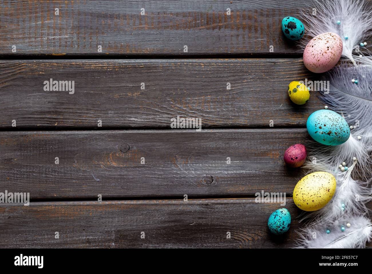 Easter decoration eggs birds hi-res stock photography and images - Alamy