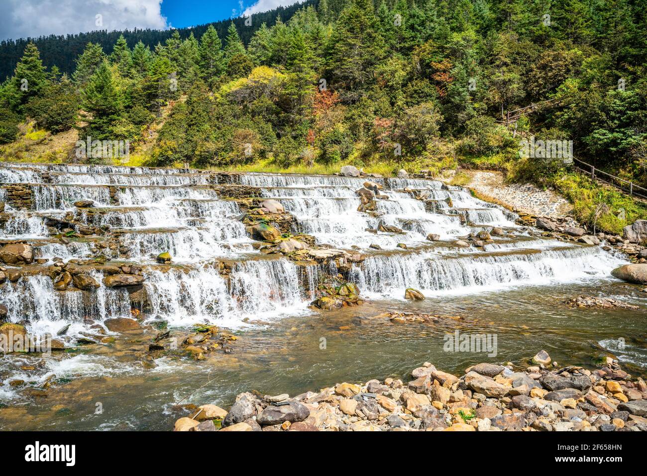 China waterfalls hi-res stock photography and images - Alamy