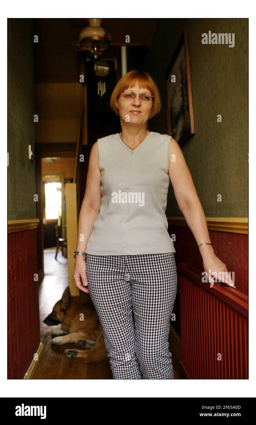 Barbara Ryder....at home in Southfields, Londonpic David Sandison 29/7 ...