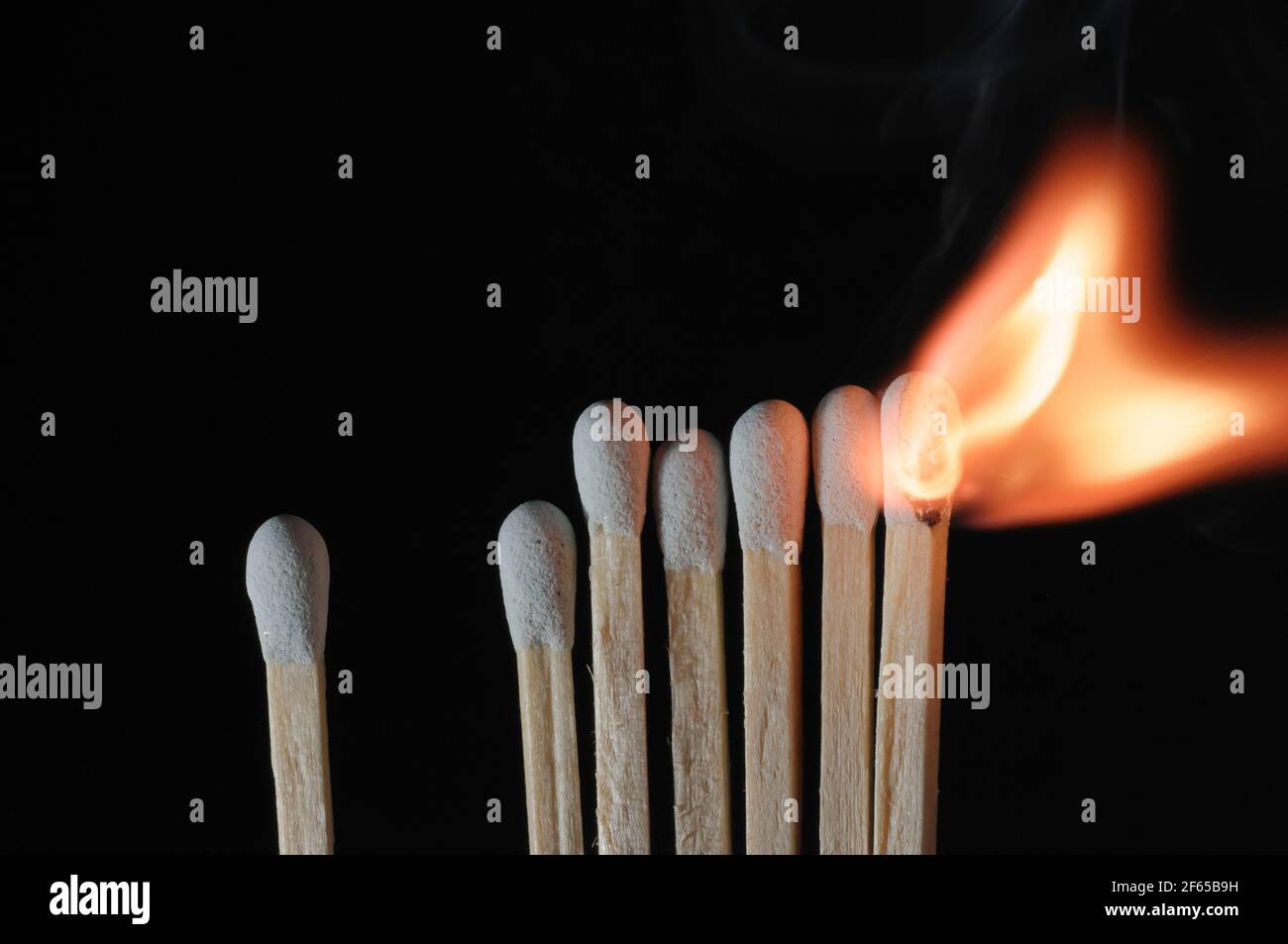 Matchstick burning hi-res stock photography and images - Alamy