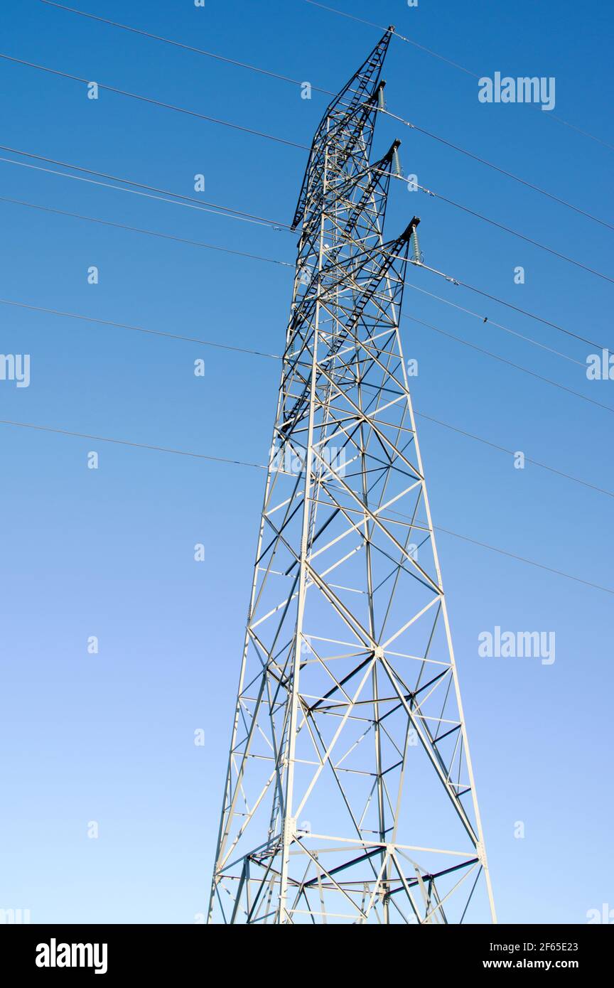 Big pole electrical cables high hi-res stock photography and images - Alamy