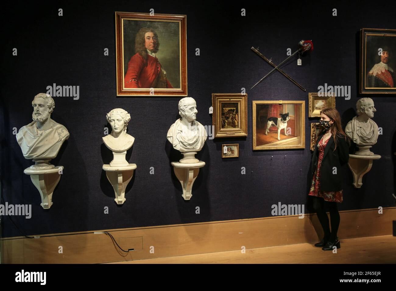 Victorian Plaster Busts High Resolution Stock Photography and Images ...