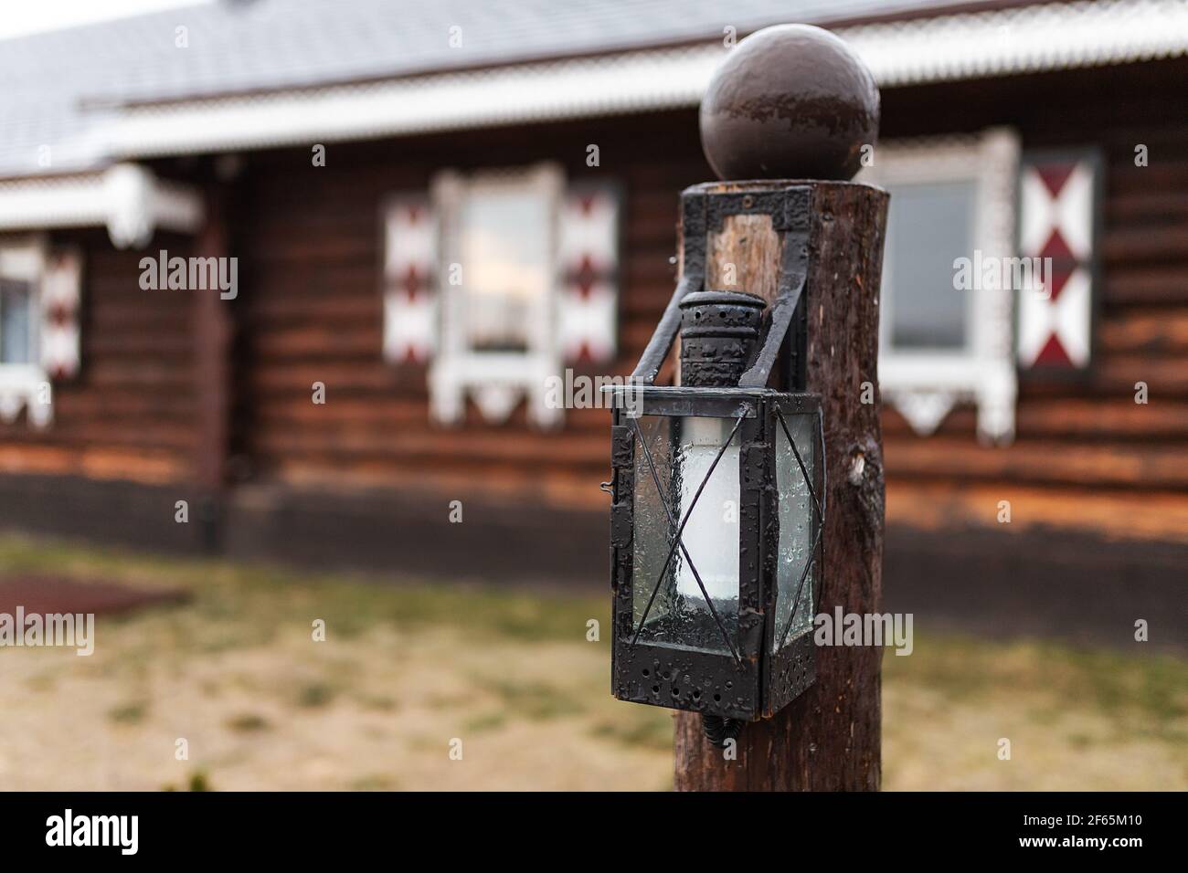 Garden lantern house hi-res stock photography and images - Alamy
