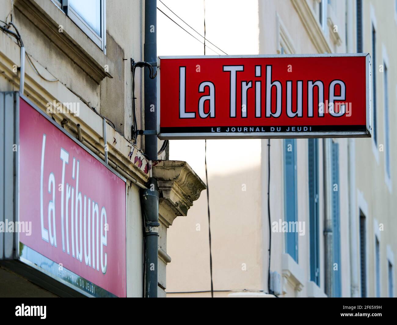 La tribune newspaper hi-res stock photography and images - Alamy